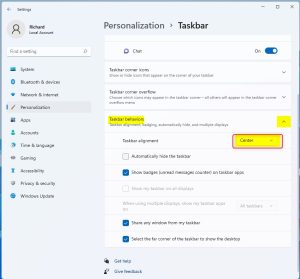 Align Taskbar: Left or Center in Windows 11 - Geek Rewind