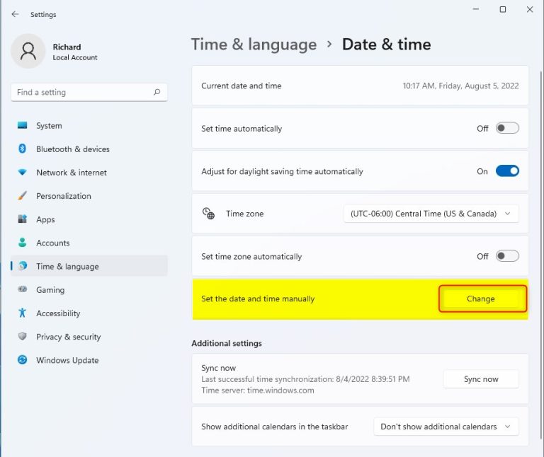 Manual Date and Time Adjustment in Windows 11 - Geek Rewind